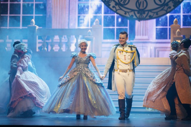 Cinderella | Musical faz nova temporada no Teatro Liberdade